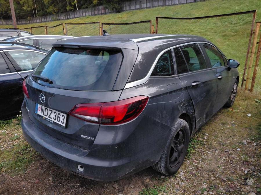 Pelēks Opel Astra 2016 Viļņa, ar dzinēja tilpumu 1.60 L un nobraukumu 367 tūkst. km par 4500 €, foto 4 vietnē AUTOMOTO.COM.LV