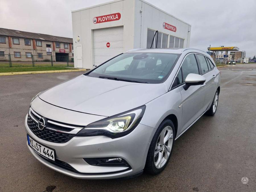 Grey Opel Astra 2016 in Kretinga, with an engine capacity of 1.60 L and mileage of 291 thousand km for 6450 €, photo 3 on AUTOMOTO.COM.LV