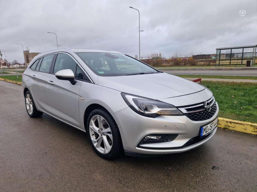 Grey Opel Astra 2016 in Kretinga, with an engine capacity of 1.60 L and mileage of 291 thousand km for 6450 €, photo 4 on AUTOMOTO.COM.LV