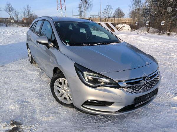 Pelēks Opel Astra 2016 Alīta, ar dzinēja tilpumu 1.60 L un nobraukumu 242 tūkst. km par 6400 €, foto 2 vietnē AUTOMOTO.COM.LV