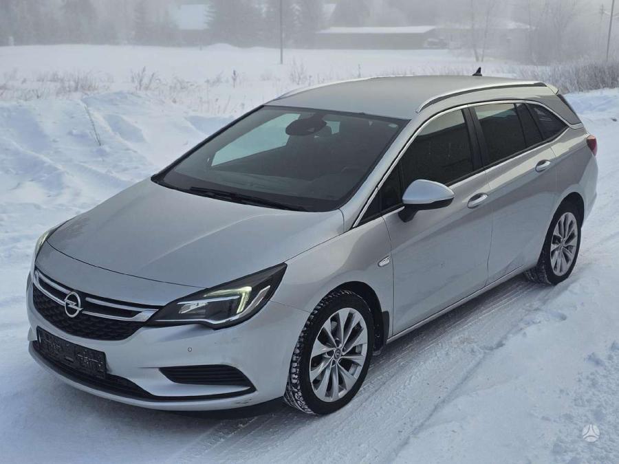 Grey Opel Astra 2016 in Rokiskis, with an engine capacity of 1.60 L and mileage of 145 thousand km for 3850 €, photo 4 on AUTOMOTO.COM.LV