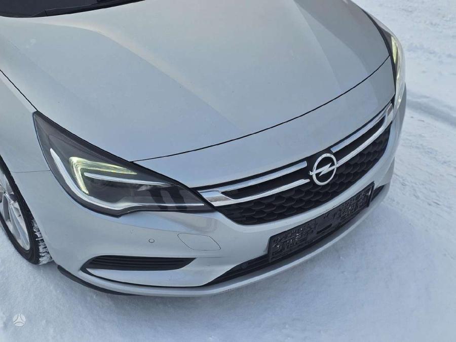 Grey Opel Astra 2016 in Rokiskis, with an engine capacity of 1.60 L and mileage of 145 thousand km for 3850 €, photo 8 on AUTOMOTO.COM.LV