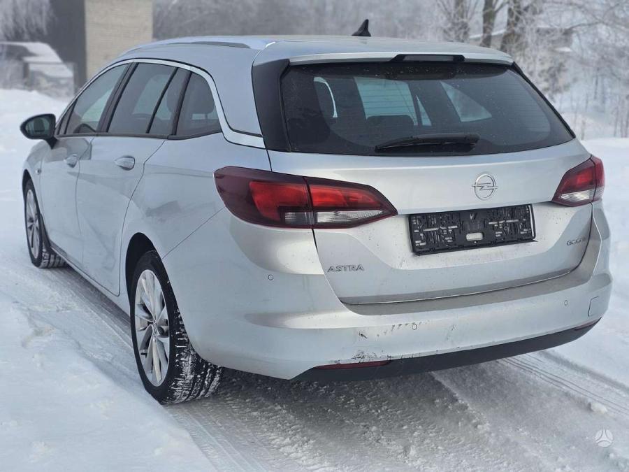 Grey Opel Astra 2016 in Rokiskis, with an engine capacity of 1.60 L and mileage of 145 thousand km for 3850 €, photo 13 on AUTOMOTO.COM.LV
