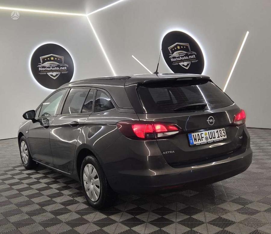 Grey Opel Astra 2016 in Marijampole, with an engine capacity of 1.60 L and mileage of 269 thousand km for 5450 €, photo 19 on AUTOMOTO.COM.LV