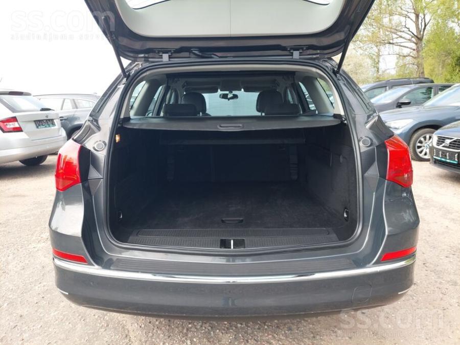 Grey Opel Astra 2016 in Cesis, with an engine capacity of 1.60 L and mileage of 184 thousand km for 5900 €, photo 16 on AUTOMOTO.COM.LV