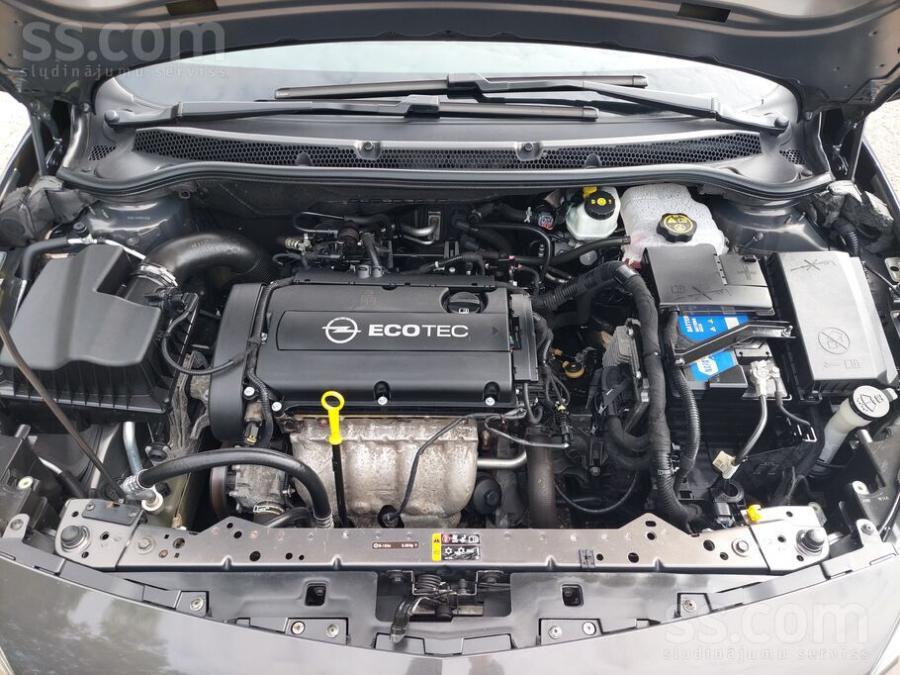 Grey Opel Astra 2016 in Cesis, with an engine capacity of 1.60 L and mileage of 184 thousand km for 5900 €, photo 18 on AUTOMOTO.COM.LV