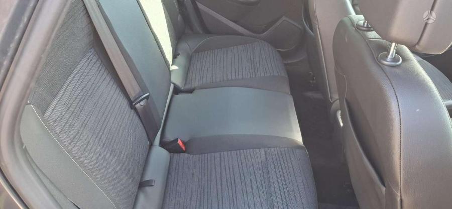 Grey Opel Astra 2016 in Rokiskis, with an engine capacity of 1.36 L and mileage of 137 thousand km for 3900 €, photo 19 on AUTOMOTO.COM.LV