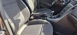 Grey Opel Astra 2016 in Rokiskis, with an engine capacity of 1.36 L and mileage of 137 thousand km for 3900 €, photo 21 on AUTOMOTO.COM.LV