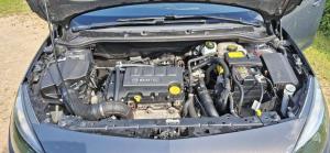 Grey Opel Astra 2016 in Rokiskis, with an engine capacity of 1.36 L and mileage of 137 thousand km for 3900 €, photo 23 on AUTOMOTO.COM.LV