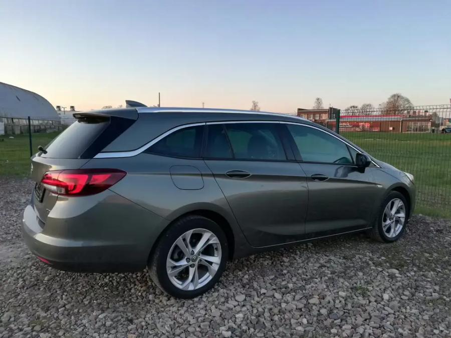 Grey Opel Astra 2016 in Saldus, with an engine capacity of 1.40 L and mileage of 149 thousand km for 9700 €, photo 9 on AUTOMOTO.COM.LV