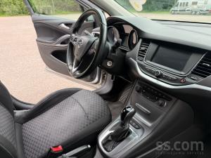 Grey Opel Astra 2016 in Riga, with an engine capacity of 1.60 L and mileage of 223 thousand km for 5000 €, photo 10 on AUTOMOTO.COM.LV