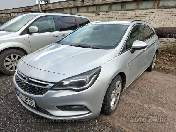 Grey Opel Astra 2016 in Tallinn, with an engine capacity of 1.60 L and mileage of 200 thousand km for 4300 €, photo 1 on AUTOMOTO.COM.LV