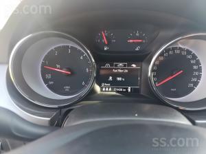 Grey Opel Astra 2016 in Dobele, with an engine capacity of 1.60 L and mileage of 274 thousand km for 6500 €, photo 15 on AUTOMOTO.COM.LV