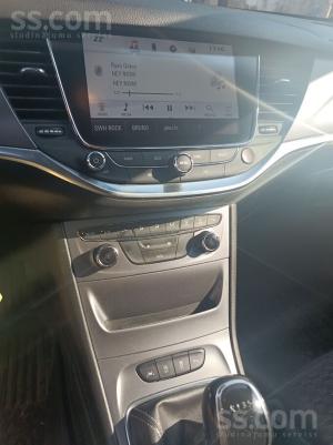 Grey Opel Astra 2016 in Dobele, with an engine capacity of 1.60 L and mileage of 274 thousand km for 6500 €, photo 16 on AUTOMOTO.COM.LV