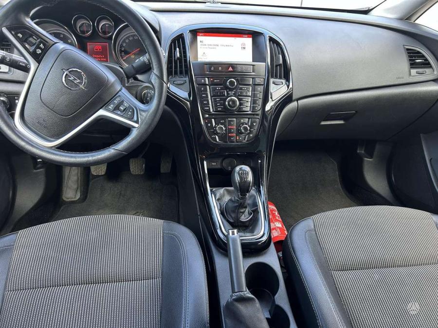 Pelēks Opel Astra 2016 Šauļi, ar dzinēja tilpumu 1.60 L un nobraukumu 201 tūkst. km par 4750 €, foto 11 vietnē AUTOMOTO.COM.LV