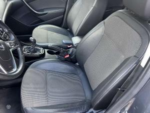 Pelēks Opel Astra 2016 Šauļi, ar dzinēja tilpumu 1.60 L un nobraukumu 201 tūkst. km par 4750 €, foto 12 vietnē AUTOMOTO.COM.LV