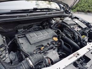 Grey Opel Astra 2016 in Utena, with an engine capacity of 1.40 L and mileage of 207 thousand km for 4950 €, photo 34 on AUTOMOTO.COM.LV