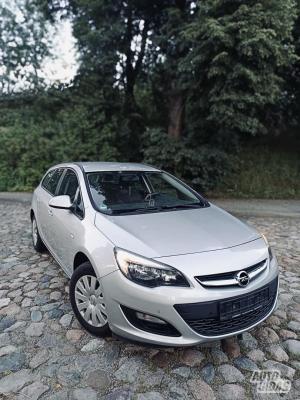 Grey Opel Astra 2016 in Utena, with an engine capacity of 1.40 L and mileage of 207 thousand km for 4950 €, photo 4 on AUTOMOTO.COM.LV