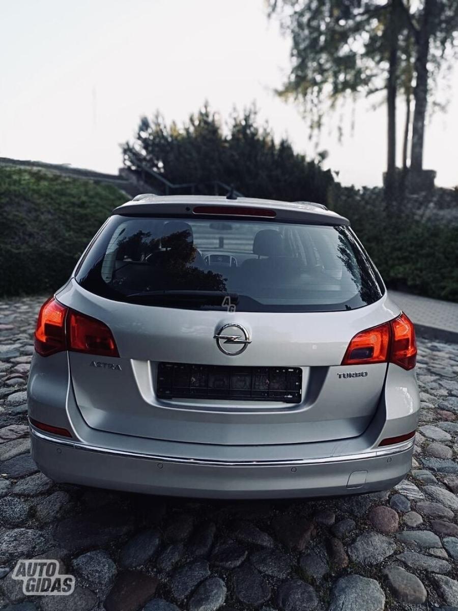 Grey Opel Astra 2016 in Utena, with an engine capacity of 1.40 L and mileage of 207 thousand km for 4950 €, photo 10 on AUTOMOTO.COM.LV