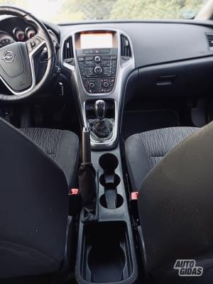 Grey Opel Astra 2016 in Utena, with an engine capacity of 1.40 L and mileage of 207 thousand km for 4950 €, photo 21 on AUTOMOTO.COM.LV