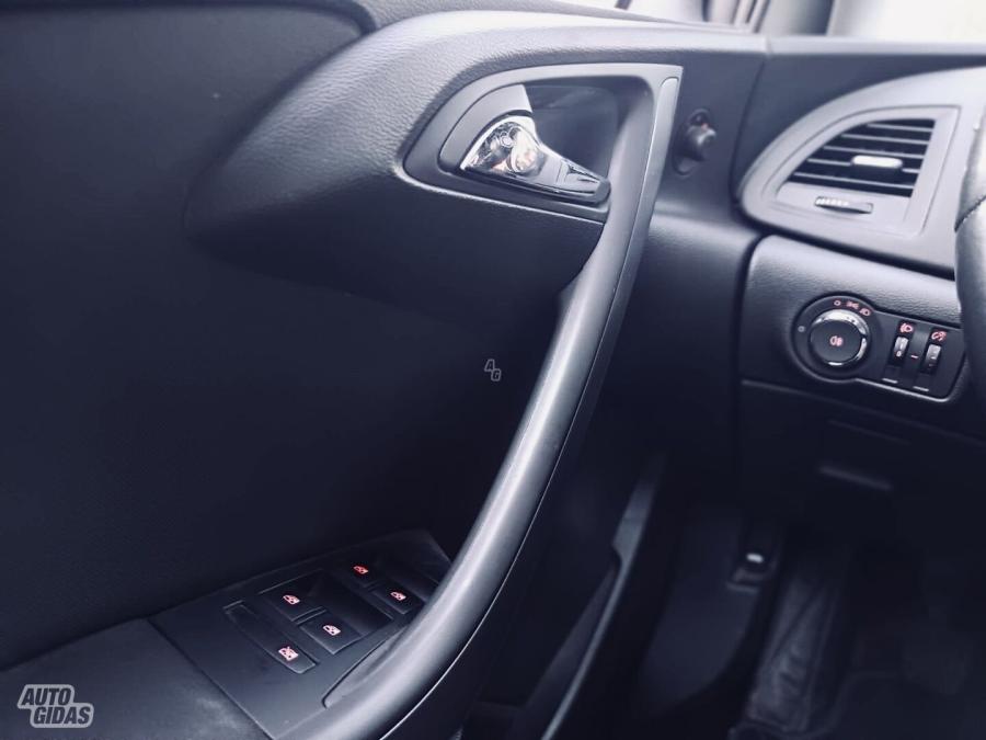 Grey Opel Astra 2016 in Utena, with an engine capacity of 1.40 L and mileage of 207 thousand km for 4950 €, photo 25 on AUTOMOTO.COM.LV