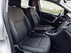 Grey Opel Astra 2016 in Utena, with an engine capacity of 1.40 L and mileage of 207 thousand km for 4950 €, photo 29 on AUTOMOTO.COM.LV