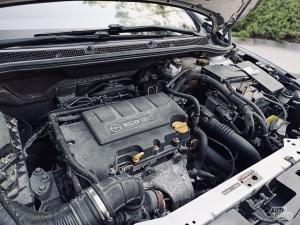 Grey Opel Astra 2016 in Utena, with an engine capacity of 1.40 L and mileage of 207 thousand km for 4950 €, photo 34 on AUTOMOTO.COM.LV