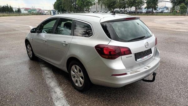 Grey Opel Astra 2016 in Marijampole, with an engine capacity of 1.60 L and mileage of 287 thousand km for 3200 €, photo 6 on AUTOMOTO.COM.LV