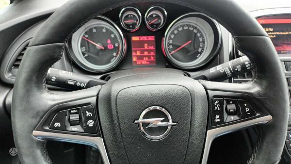 Grey Opel Astra 2016 in Marijampole, with an engine capacity of 1.60 L and mileage of 287 thousand km for 3200 €, photo 9 on AUTOMOTO.COM.LV