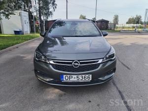 Grey Opel Astra 2016 in Riga, with an engine capacity of 1.60 L and mileage of 128 thousand km for 5250 €, photo 9 on AUTOMOTO.COM.LV