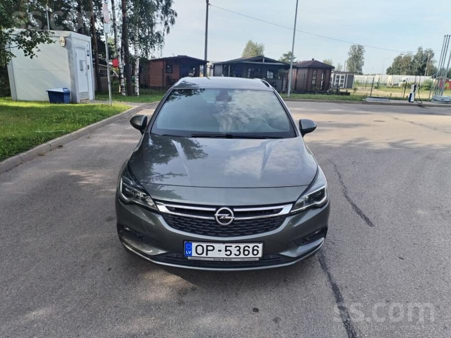 Grey Opel Astra 2016 in Riga, with an engine capacity of 1.60 L and mileage of 128 thousand km for 5250 €, photo 10 on AUTOMOTO.COM.LV