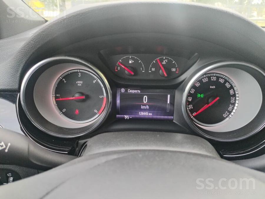 Grey Opel Astra 2016 in Riga, with an engine capacity of 1.60 L and mileage of 128 thousand km for 5250 €, photo 14 on AUTOMOTO.COM.LV