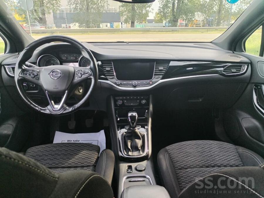 Grey Opel Astra 2016 in Riga, with an engine capacity of 1.60 L and mileage of 128 thousand km for 5250 €, photo 15 on AUTOMOTO.COM.LV