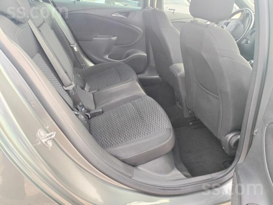 Grey Opel Astra 2016 in Riga, with an engine capacity of 1.60 L and mileage of 128 thousand km for 5250 €, photo 20 on AUTOMOTO.COM.LV