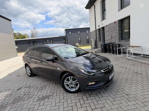 Grey Opel Astra 2016 in Vilnius, with an engine capacity of 1.60 L and mileage of 171 thousand km for 5500 €, photo 4 on AUTOMOTO.COM.LV