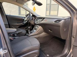 Grey Opel Astra 2016 in Vilnius, with an engine capacity of 1.60 L and mileage of 171 thousand km for 5500 €, photo 14 on AUTOMOTO.COM.LV