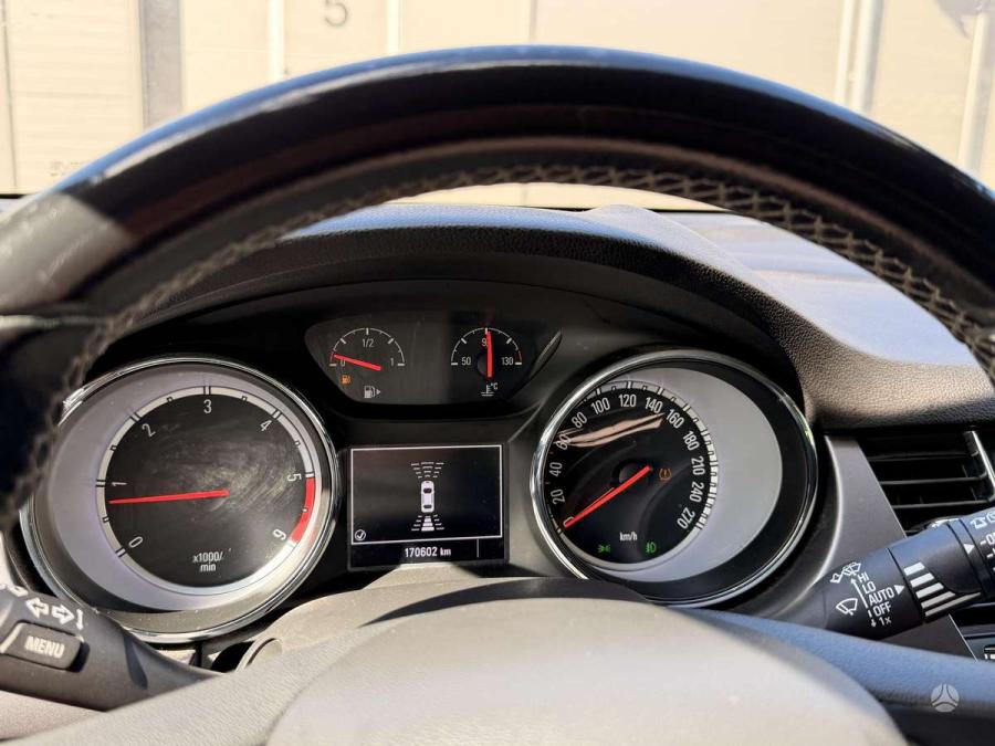 Grey Opel Astra 2016 in Vilnius, with an engine capacity of 1.60 L and mileage of 171 thousand km for 5500 €, photo 20 on AUTOMOTO.COM.LV
