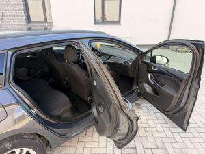 Grey Opel Astra 2016 in Vilnius, with an engine capacity of 1.60 L and mileage of 171 thousand km for 5500 €, photo 23 on AUTOMOTO.COM.LV