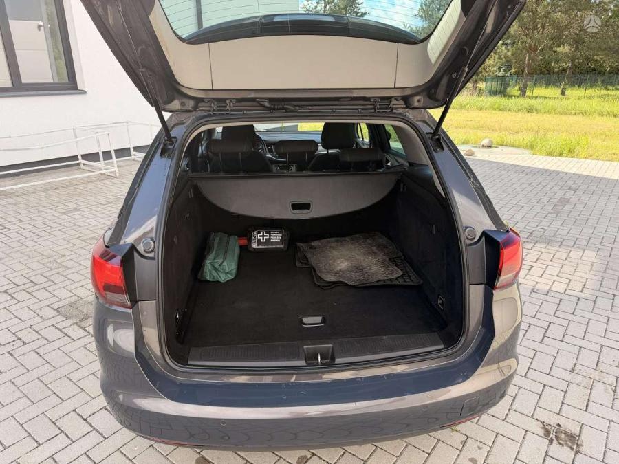 Grey Opel Astra 2016 in Vilnius, with an engine capacity of 1.60 L and mileage of 171 thousand km for 5500 €, photo 24 on AUTOMOTO.COM.LV
