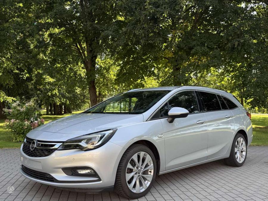Grey Opel Astra 2016 in Kretinga, with an engine capacity of 1.60 L and mileage of 230 thousand km for 5800 €, photo 3 on AUTOMOTO.COM.LV
