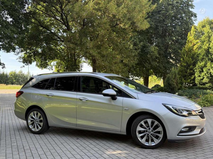 Grey Opel Astra 2016 in Kretinga, with an engine capacity of 1.60 L and mileage of 230 thousand km for 5800 €, photo 10 on AUTOMOTO.COM.LV