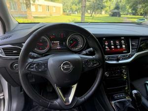 Grey Opel Astra 2016 in Kretinga, with an engine capacity of 1.60 L and mileage of 230 thousand km for 5800 €, photo 13 on AUTOMOTO.COM.LV