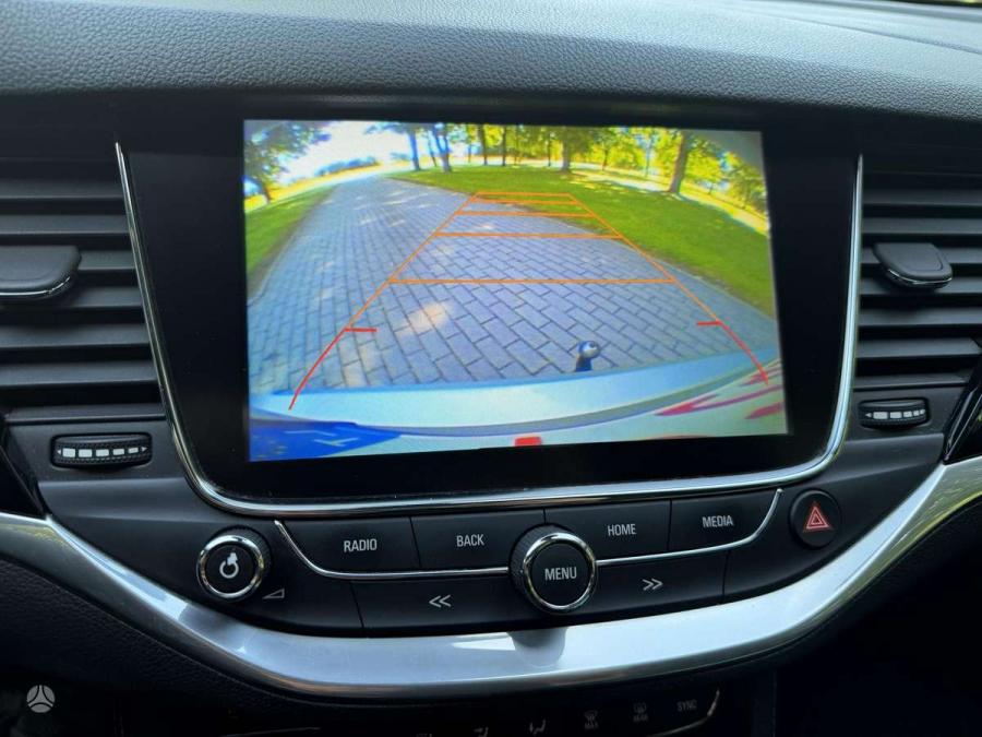 Grey Opel Astra 2016 in Kretinga, with an engine capacity of 1.60 L and mileage of 230 thousand km for 5800 €, photo 16 on AUTOMOTO.COM.LV