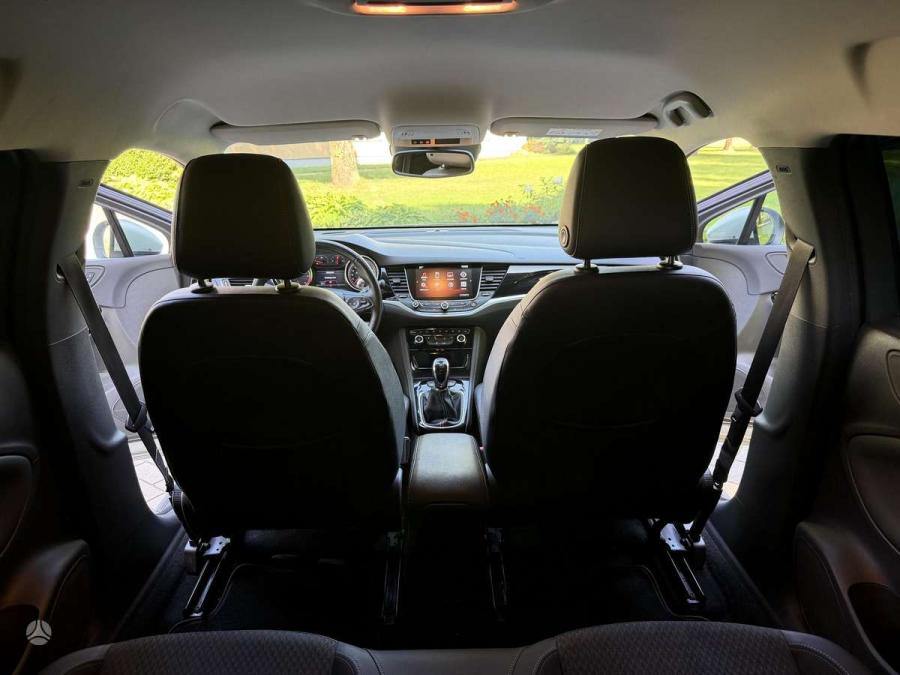 Grey Opel Astra 2016 in Kretinga, with an engine capacity of 1.60 L and mileage of 230 thousand km for 5800 €, photo 17 on AUTOMOTO.COM.LV