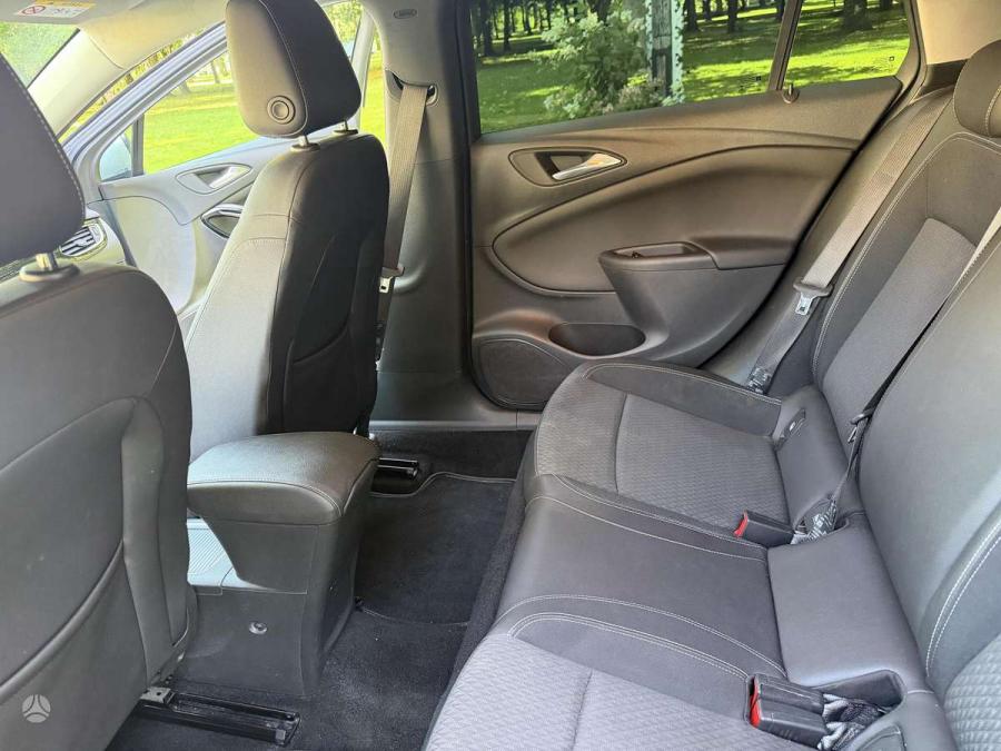 Grey Opel Astra 2016 in Kretinga, with an engine capacity of 1.60 L and mileage of 230 thousand km for 5800 €, photo 18 on AUTOMOTO.COM.LV