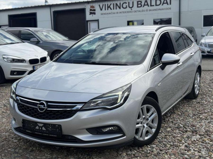 Grey Opel Astra 2016 in Kaunas, with an engine capacity of 0.00 L and mileage of 220 thousand km for 4490 €, photo 4 on AUTOMOTO.COM.LV