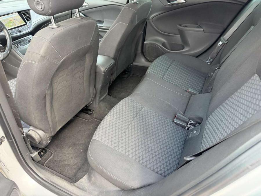 Grey Opel Astra 2016 in Kaunas, with an engine capacity of 0.00 L and mileage of 220 thousand km for 4490 €, photo 7 on AUTOMOTO.COM.LV