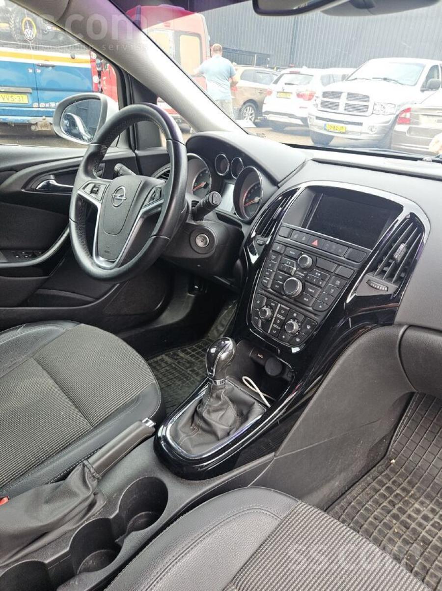 Pelēks Opel Astra 2016 Cēsis, ar dzinēja tilpumu 1.60 L un nobraukumu 334 tūkst. km par 4200 €, foto 3 vietnē AUTOMOTO.COM.LV