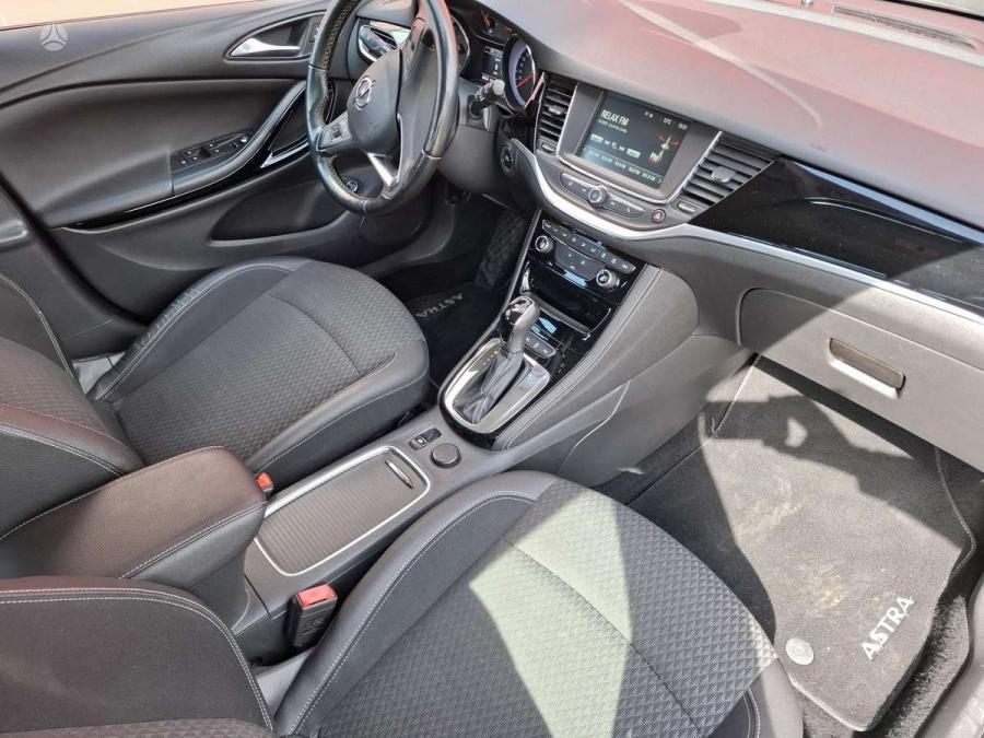 Grey Opel Astra 2016 in Kaunas, with an engine capacity of 1.60 L and mileage of 249 thousand km for 4900 €, photo 8 on AUTOMOTO.COM.LV