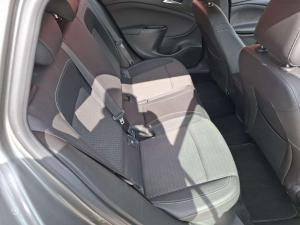 Grey Opel Astra 2016 in Kaunas, with an engine capacity of 1.60 L and mileage of 249 thousand km for 4900 €, photo 9 on AUTOMOTO.COM.LV